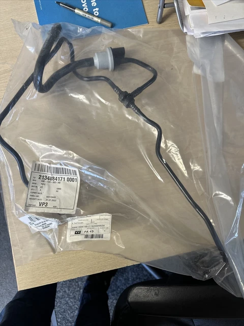 NEW VW UP! E-Up! 122 Connecting Tube With Akf Valve 04C133352Ab Genuine ...