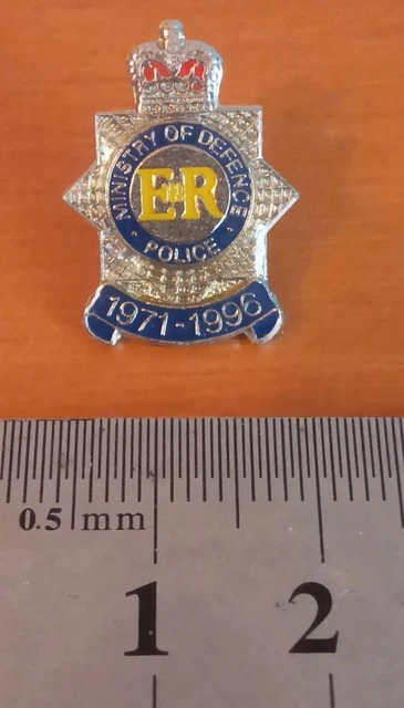 RARE MINISTRY OF DEFENCE POLICE MPD 25th ANNIVERSARY LAPEL PIN BADGE ...