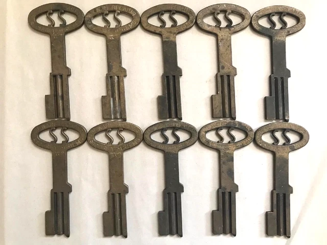 LOT OF 10 Vintage Uncut Brass Prison Jail Cell Keys Stewart Decatur ...