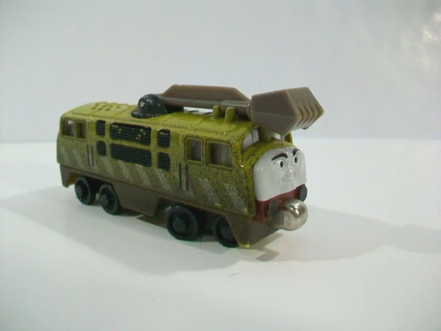 THOMAS THE TRAIN Talking Light Up Diesel 10 Die-Cast Train Car 2011 £10 ...