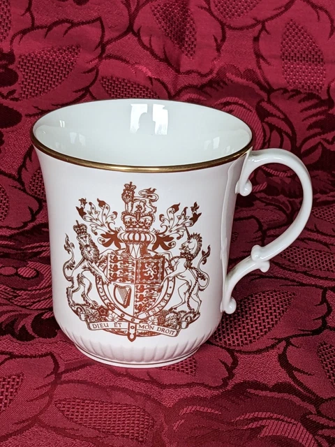 ROYAL DOULTON KING Charles III Coronation History Queen Elizabeth II ... ROYAL DOULTON KING Charles III Coronation History Queen Elizabeth II ...