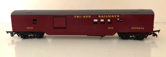TRI-ANG R119 3609 Maroon Mail Express Coach OO Gauge Model Railway £0. ...