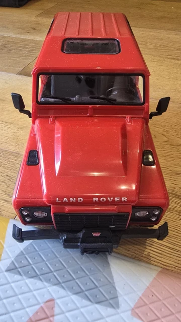 RASTAR LAND ROVER Defender Official Remote Car 1:14 Scale Red £23.58 ...