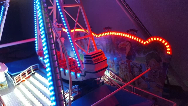 FAÇADE LUMINEUSE POUR Fun Schiff Faller 140420 H0 Kirmes beleuchtung ...