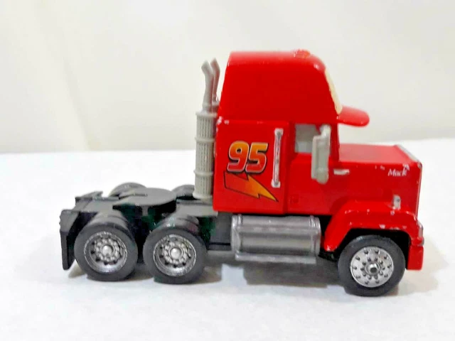 DISNEY PIXAR CARS #95 Semi Truck Mack Superline Cab $8.25 - PicClick CA