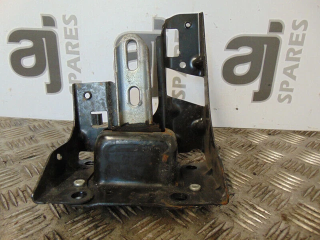CITROEN DS3 PASSENGER Side Front Gearbox Mount 9801521580 2015 £27.99 ...