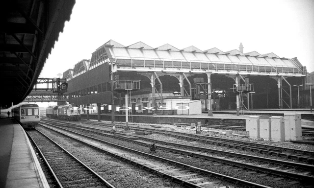 ORIGINAL RAILWAY NEGATIVE. The old Manchester Victoria station, east ...