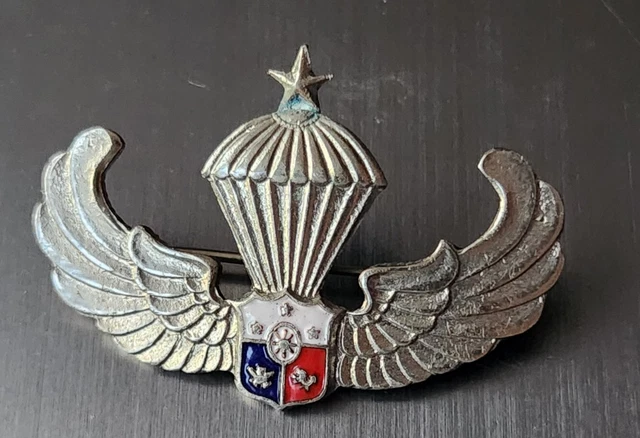 VINTAGE AFP PHILIPPINES Senior Parachutist Parachute Badge Army ...