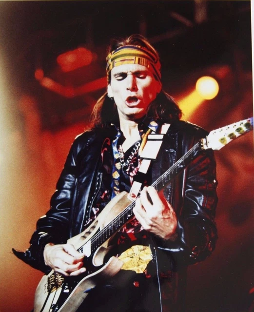 STEVE VAI EN concert photo originale montée 9,75 x 8 pouces par Mel ...