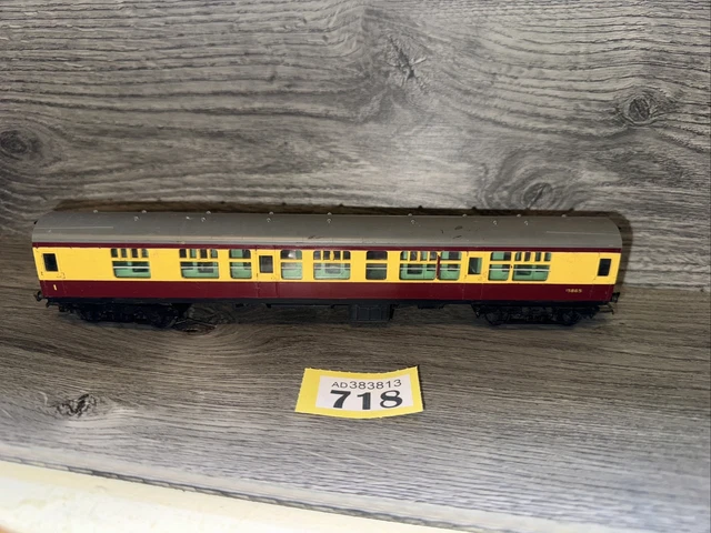 OO GAUGE TRIANG RAILWAYS 1ST CLASS CORRIDOR COACH MAROON CUSTARD 15865 ...