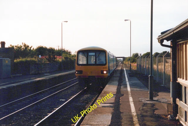 RAILWAY PHOTO 6X4 Class 143 Pacer 143019 arrives Chathill station 12/8 ...