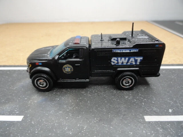 MATCHBOX POLIZEI FORD F-150 Swat Taktische Nothilfe Kundenspezifische ...