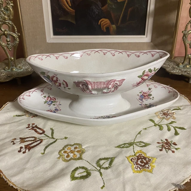 TRÈS JOLIE SAUCIÈRE en faïence de Sarreguemines modèle Bertha décor de ...