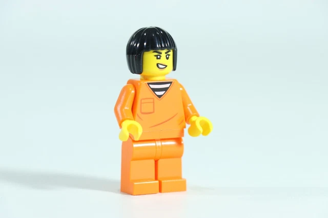 LEGO® CITY MINIFIGURE Jail Prisoner Female Black Bob Cut Hair EUR 7,22 ...