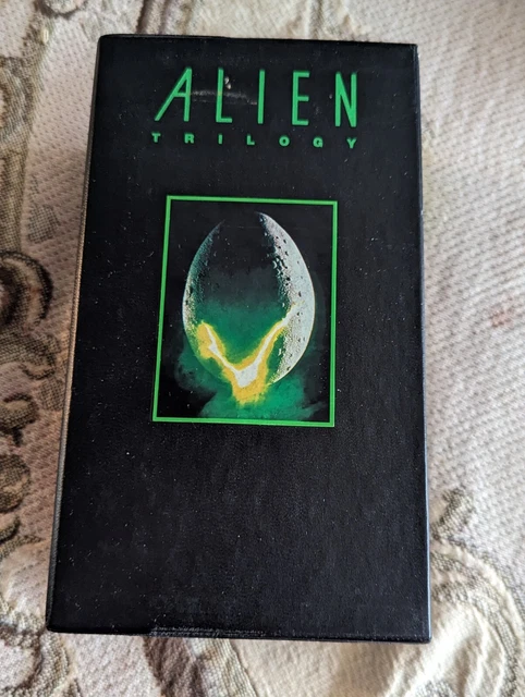 ALIEN TRILOGY VHS Box Set: Alien, Aliens, Alien 3 Collectible Sigourney ...