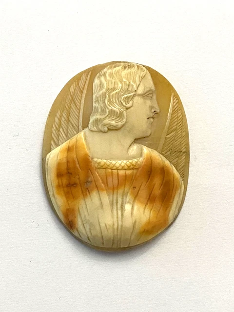 ANCIEN ET GRAND élément de collier broche Camée coquille Homme ailé ...