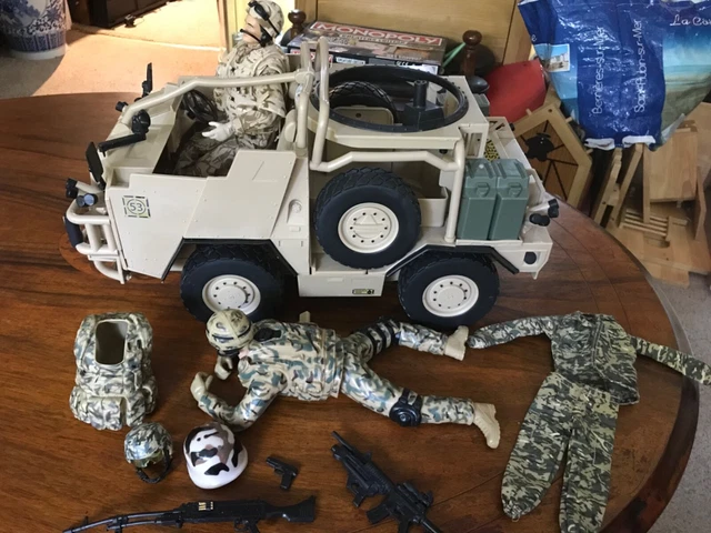 HM ARMED FORCES Army Joblot; Jackal MWIMK Vehicle With 2 Infantrymen ...