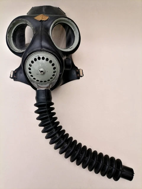 VINTAGE SIEBE GORMAN Essgee Respirator Gas Mask Puretha Mk. V WWII Prop ...