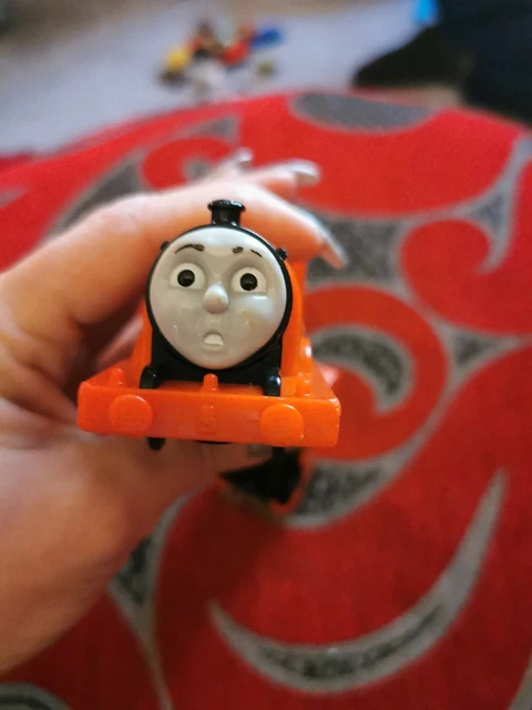 FISHER-PRICE THOMAS & Friends Motorized James Engine - BML08 suprised ...