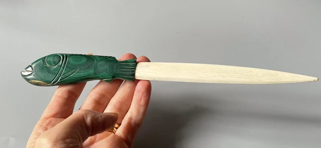 COUPE-PAPIER ART DÉCO à manche Poisson en Malachite & lame en os EUR 50 ...