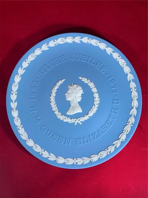 WEDGWOOD BLUE JASPERWARE, Queens Silver Jubilee 1952-1977 8" Plate, Excellent £20.00 - PicClick UK