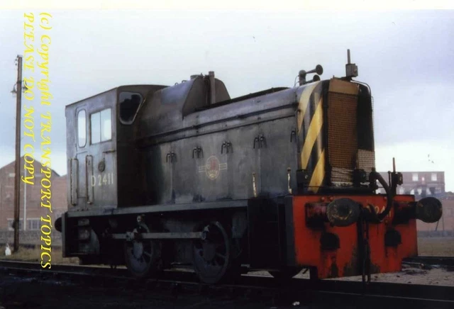 TEST SHOT RAILWAY LOCOMOTIVE PHOTO CLASS 06 Shunter D2411 Ayr 1968 Roy ...