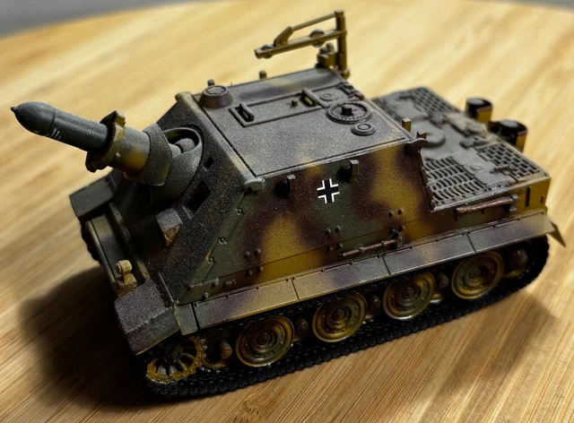 TRUMPETER 07247 @ Sturmtiger späte Ausführung @ Gebaut in 1/72 EUR 10 ...