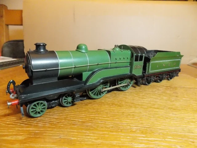 KIT BUILT LNER D10 CLASS 4-4-0 LOCO No 2306 in LNER Green. O Gauge. 3 ...