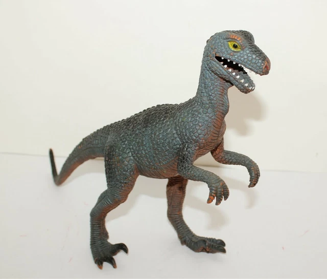 VINTAGE DEINONYCHUS DINOSAUR 1980's 9.5" Rubber Customs Action Figures ...