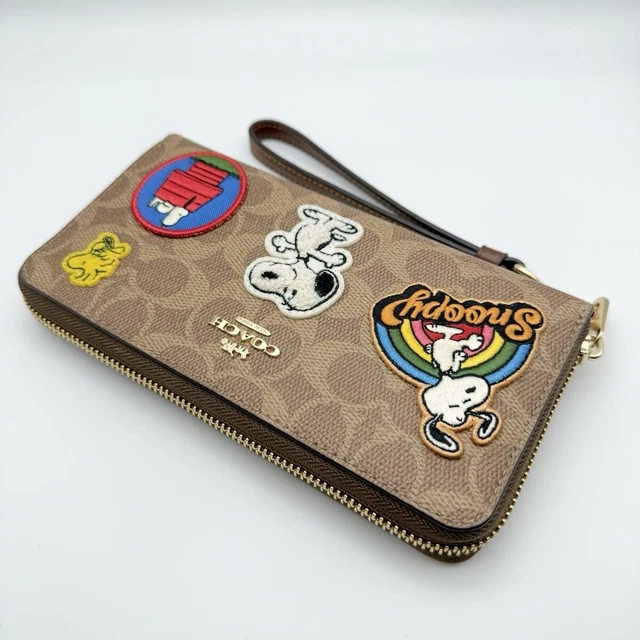 COACH X PEANUTS Snoopy Long Zip Around Wallet Signature Canvas New £332 ...