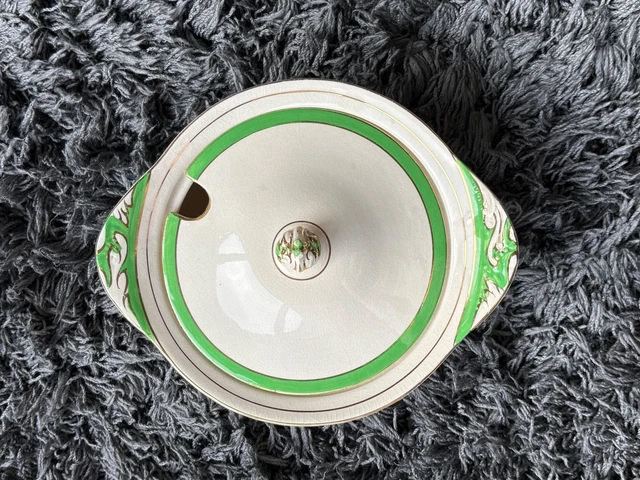 VINTAGE ART DECO Queens Green Solian Ware 8 inch Tureen, with lid £15. ...