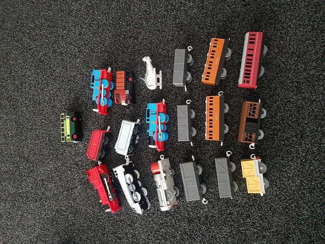TOMY TRACKMASTER THOMAS the tank engine battery trains & Normal Mixed ...