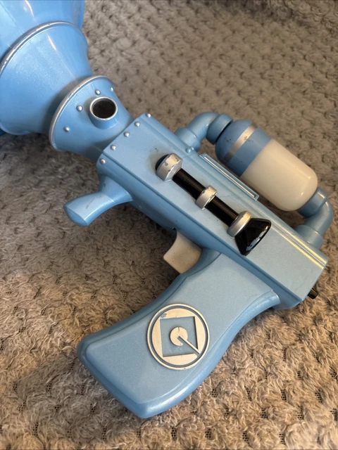 DESPICABLE ME FART Gun Minions Fart Blaster Lights & Sounds Thinkway ...