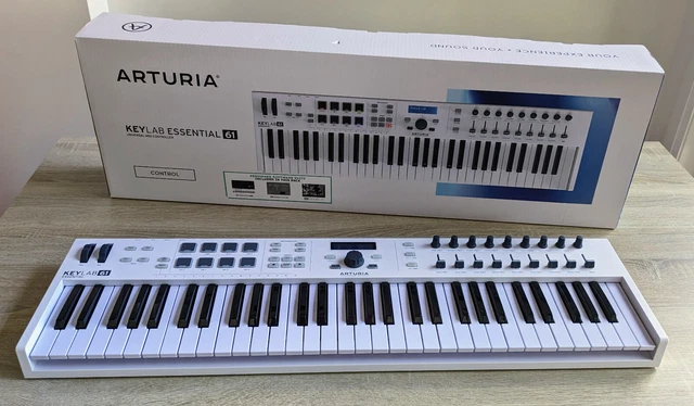 ARTURIA KEYLAB ESSENTIAL 61 (White) 61-key Keyboard USB MIDI Controller ...