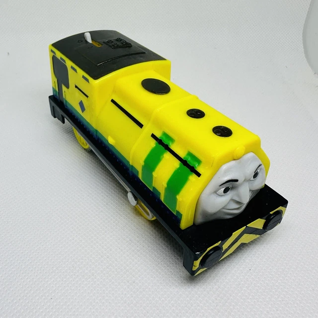 THOMAS & FRIENDS Trackmaster Motorized Raul Train Tank Engine Mattel ...
