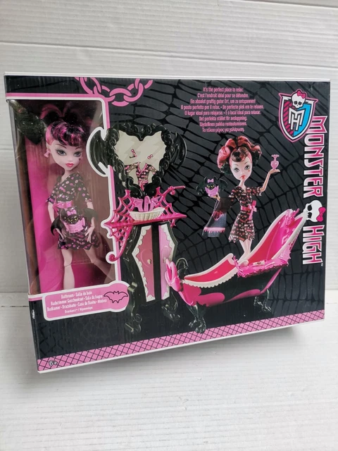 MONSTER HIGH DRACULAURA ToysRus Bathroom Powder Room & Doll Playset ...