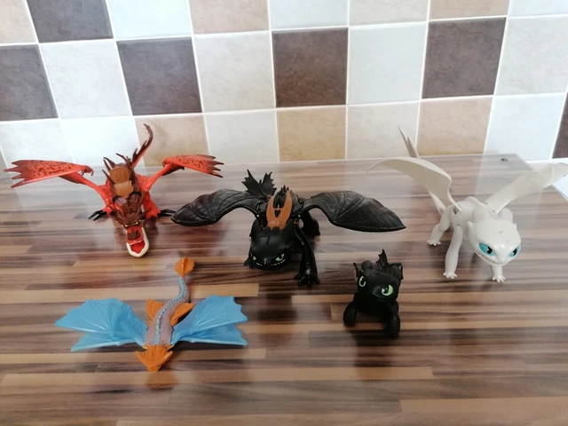 DREAMWORKS HOW TO Train Your Dragon Action Figure Bundle ~ Toothless ...