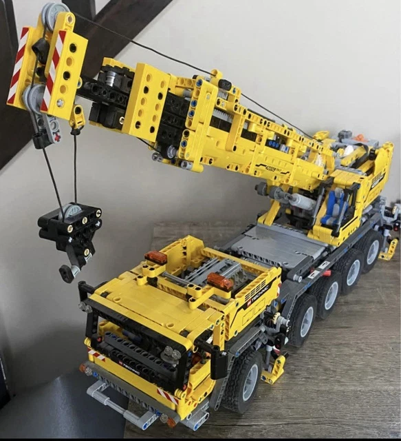 LEGO TECHNIC 42009 Mobile Crane Mk II 100% Complete Set no Box or ...