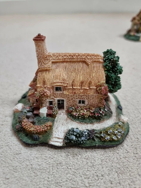 VINTAGE DETAILED PLASTER Miniature House Model by Leonardo Collection £ ...