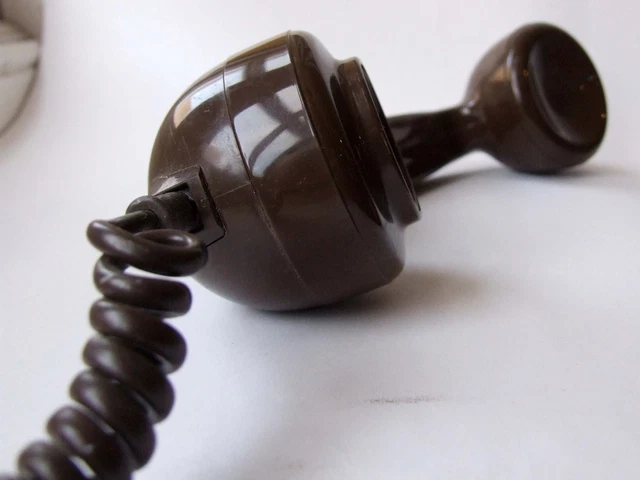 BRITISH TELECOM ROTARY landline model 8746 G (1970) - spares or repair ...