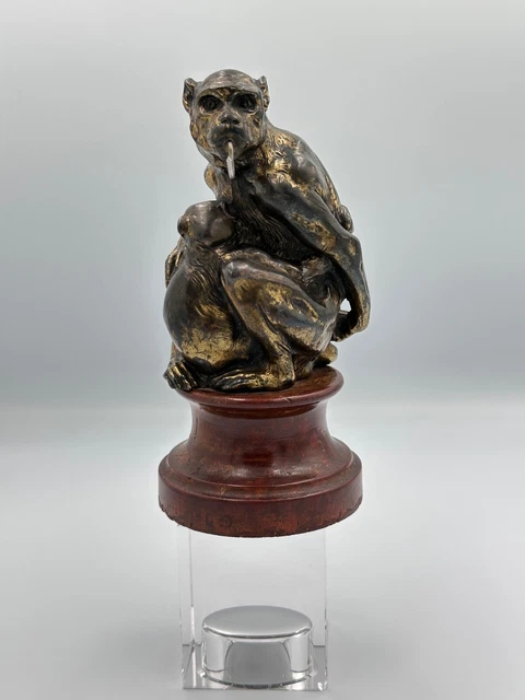 ANCIEN PORTE MONTRE animalier Singe Guenon et son petit Métal patine ...