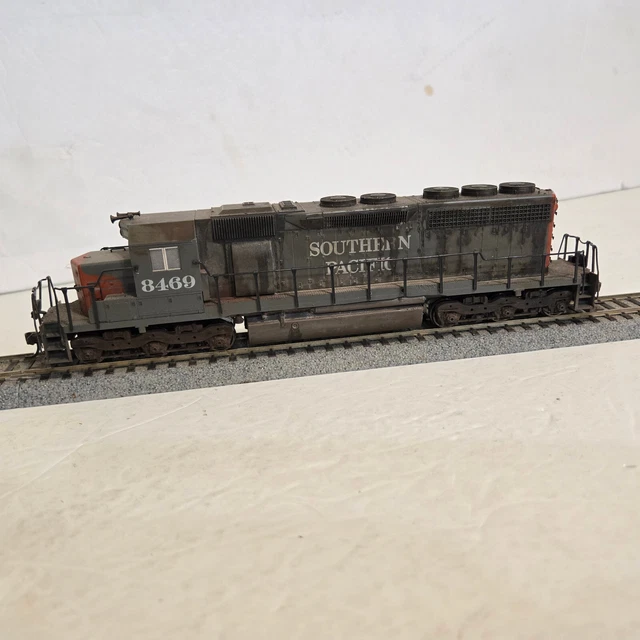 KATO HO SOUTHERN Pacific EMD SD-40 Diesel Loco. DCC w/ sound. Weathered ...
