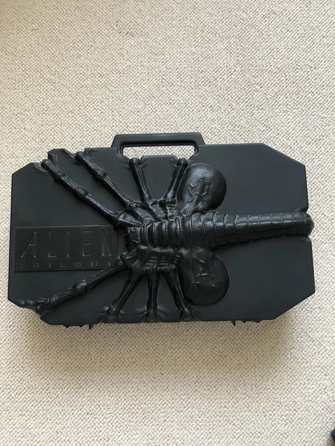 ALIEN TRILOGY FACE Hugger Box Set VHS Video Collectors Limited Edition ...