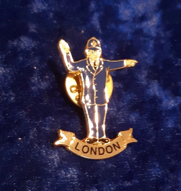 POLICEMAN LONDON COLLECTABLE Police Pin Badge by PMTTS $23.73 - PicClick AU
