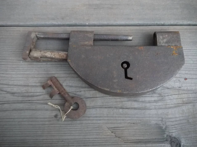 ANTIQUE JAPANESE IRON Padlock Kura-kagi Warehouse Traditional Lock with ...