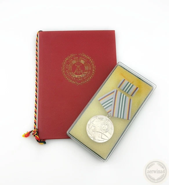 DDR NVA JUBILÄUMSMEDAILLE 30 Jahre Nationale Volksarmee Urkunde 1986 ...