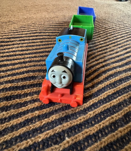 THOMAS TRACKMASTER SPEED & Spark Thomas Motorised Train with wagons ...