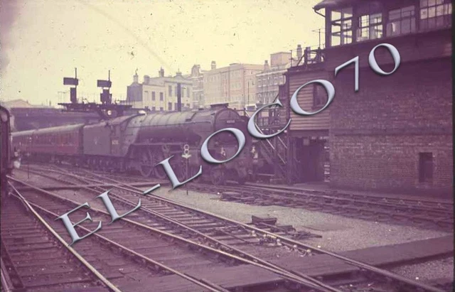 ORIGINAL 35MM COLOUR railway slide LNER A1 60138 Boswell Kings Cross 23 ...