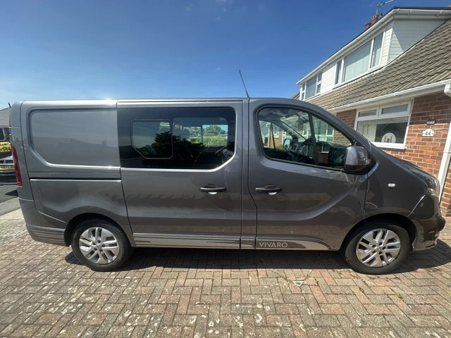 VAUXHALL VIVARO 1.6 CDTi 2900 BiTurbo ecoTEC Limited Edition Nav 2018 £ ...