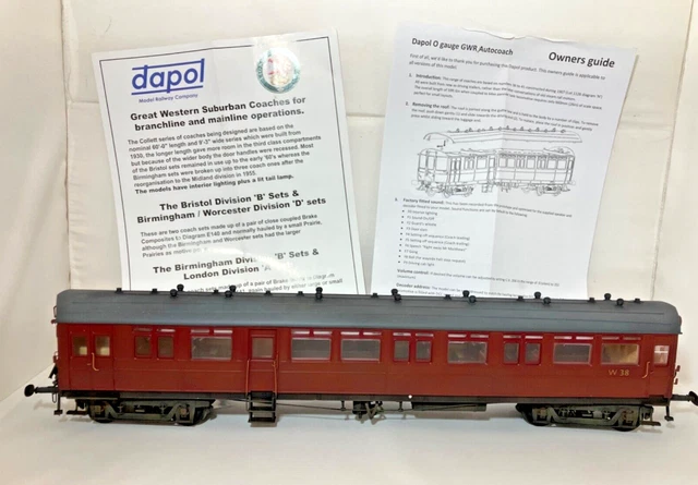 DAPOL 7P-004-005R AUTO Coach in BR Maroon W38 o gauge light bar fitted ...